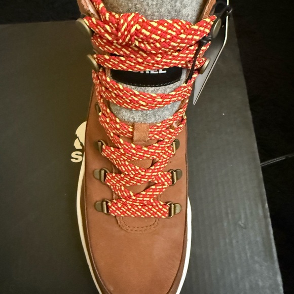 Sorel | Shoes | Sorel Kinetic Breakthru Conquest Boots In Tan Size Lace ...